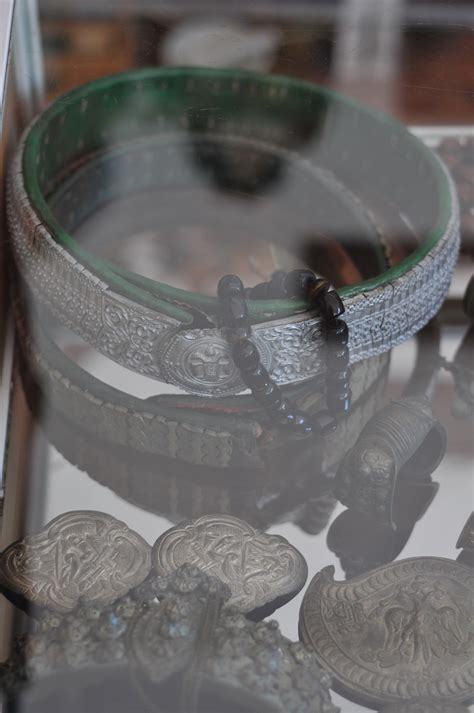 Салон антикваріату Лаврентія Тарасевича Неймовірний бурштиновий кулон ручної роботи ️