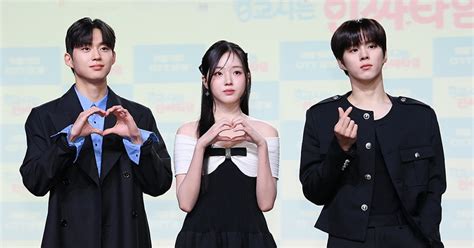 김우석 ♥강나언·최건 만남 포착→굳어진 표정 눈길 0교시는 인싸타임