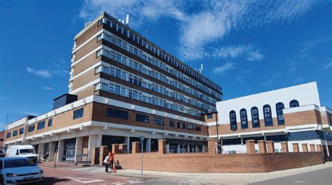 The Moment Issue 1019 Mishpacha Magazine