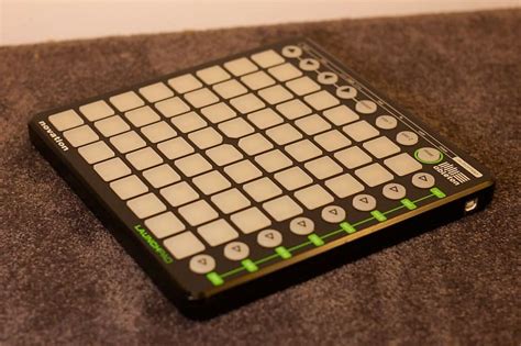 Novation Novation Launchpad MK Midi Controller Reverb