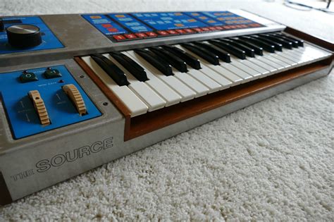 Matrixsynth Moog Source Synthesizer Sn 3894