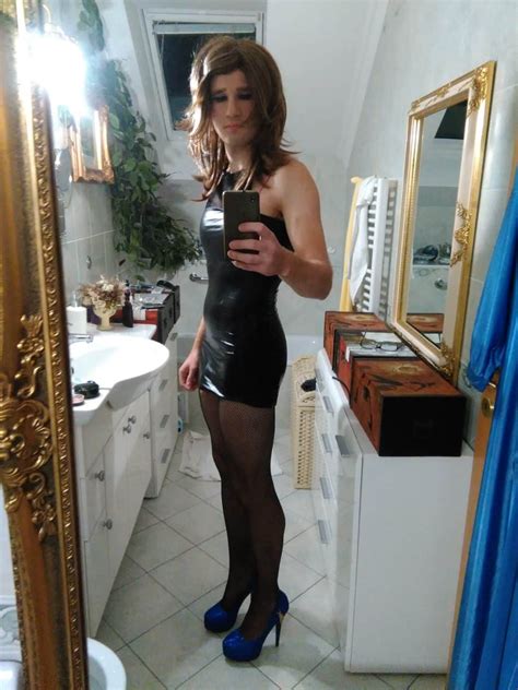 Кроссдрессеры на пляже 86 фото