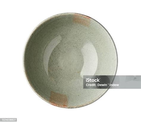 금이 간 패턴세라믹 그릇 클리핑 경로 상단 보기와 흰색 배경에 고립 된 빈티지 세라믹 그릇 보울에 대한 스톡 사진 및 기타 이미지 Istock