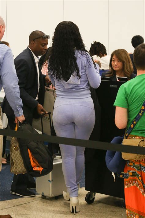 Rihanna Ass Twitter