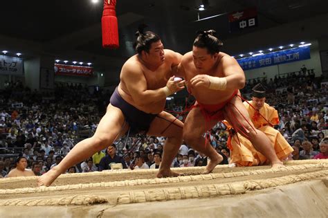 日本相撲協会公式 On Twitter ＜名古屋場所 十二日目の様子＞ 幕内取組 東前頭11枚目 琴恵光（6勝6敗） 上手投げ 東前頭6枚