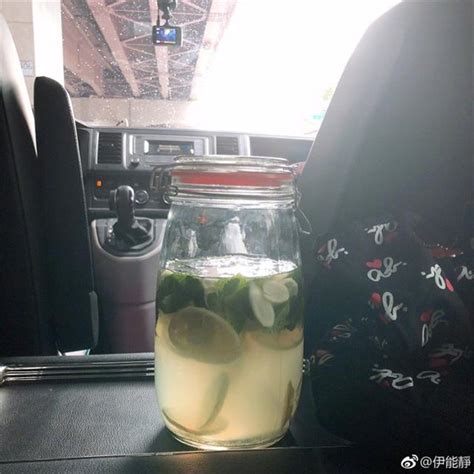 伊能靜曬女兒米粒認真寫字照片 網友好奇米粒學的是簡體還是繁體 每日頭條