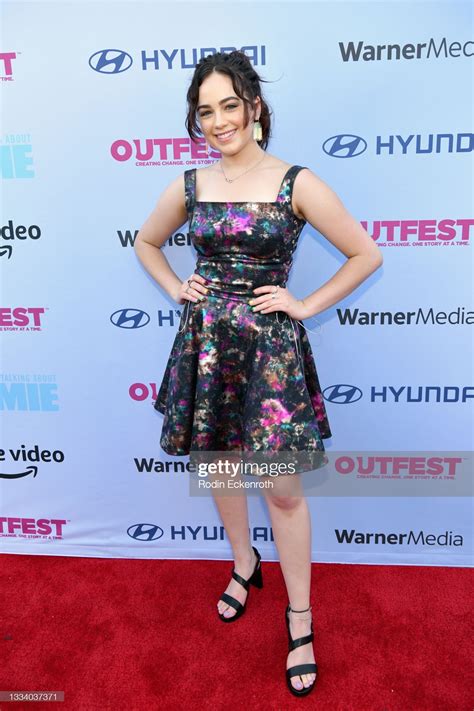Mary Mouser S Feet