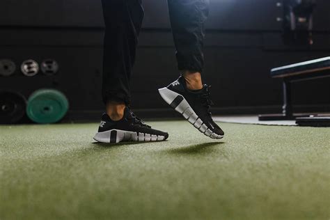 4 Ankle Mobility Exercises To Try According To Experts