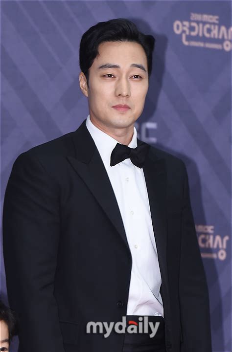 2018 Mbc 연기대상 최우수연기상 소지섭 빈 밥상 맛있게 차려준 동료들에 감사