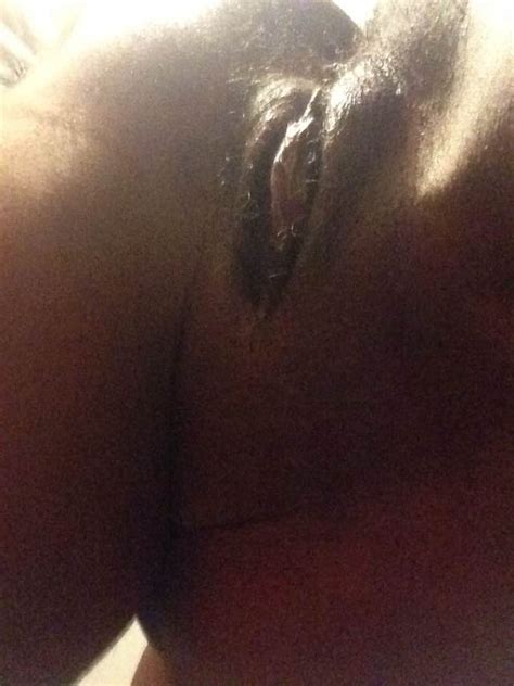 Lightskin Chick Showing Off Shesfreaky