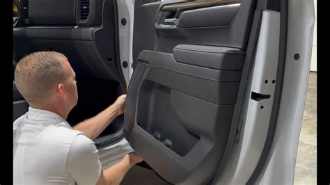2022 2024 Chevy Silverado 1500 Crew Cab Door Panel Sweep Removal