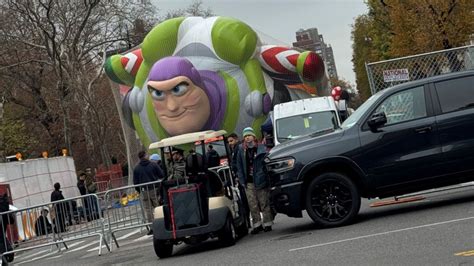 Macys Thanksgiving Day Parade Tips For Seeing It In Person