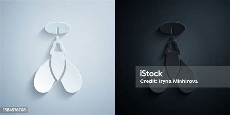 종이 는 회색과 검은 색 배경에 격리 다트 화살표 아이콘을 잘라 종이 아트 스타일 벡터 3차원 형태에 대한 스톡 벡터 아트 및 기타 이미지 3차원 형태 개념 겨냥