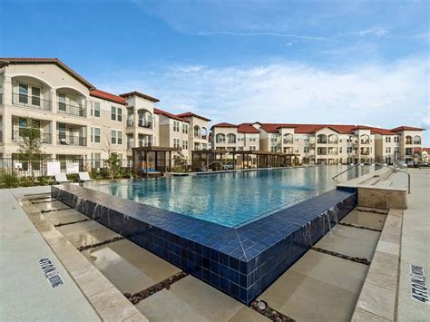 Reveal Lake Ridge Apartments In Grand Prairie Tx