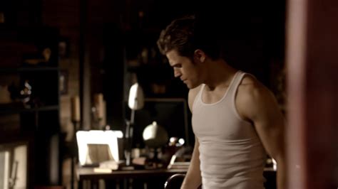 Auscaps Ian Somerhalder Shirtless In The Vampire Diaries Family Ties