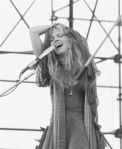 Stevie Nicks Performing With Fleetwood Mac 1978 Roldschoolcool