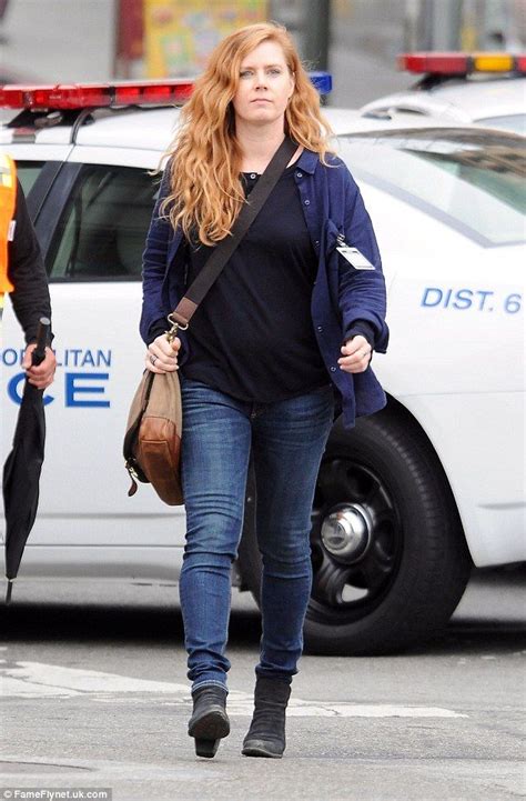 Amy Adams Films Scenes For New Hbo Show Sharp Objects Amy Adams Style Amy Adams Amy Adams Hair