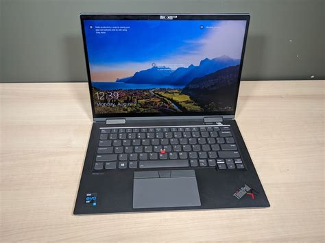 Lenovo Thinkpad X Yoga Gen Review Long Screen Extra Long Battery Life Tom S Hardware