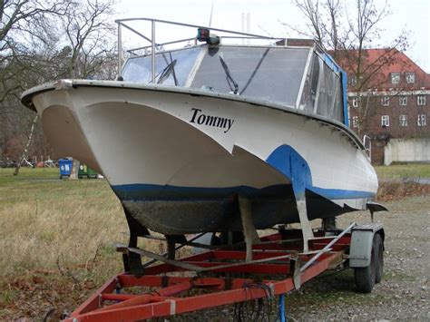 Ehemaliges Tragflächenboot Der Wasserschutzpolizei Der Ddr In Ziviler Privater Nutzung Hst Am
