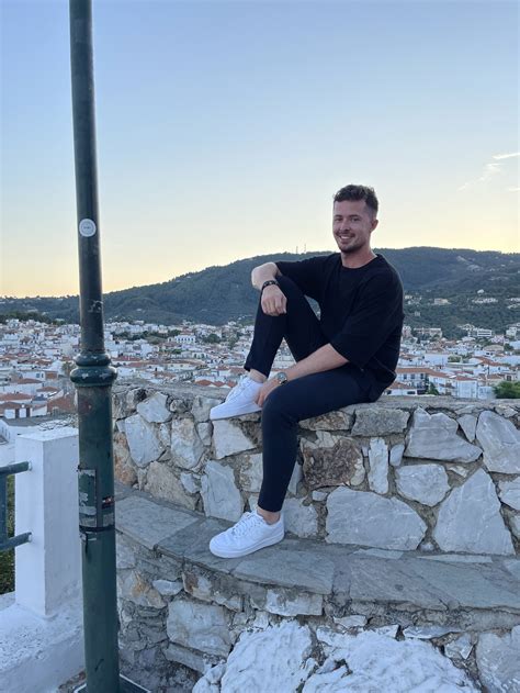 About — Jack Howells