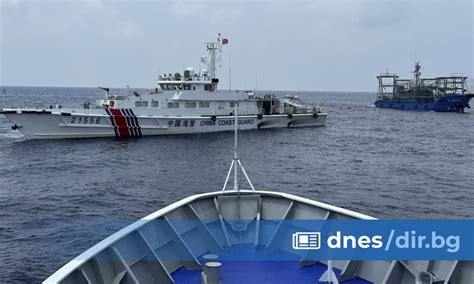 Кораб на китайската брегова охрана блокира курса на филипински кораб край островите Спратли в