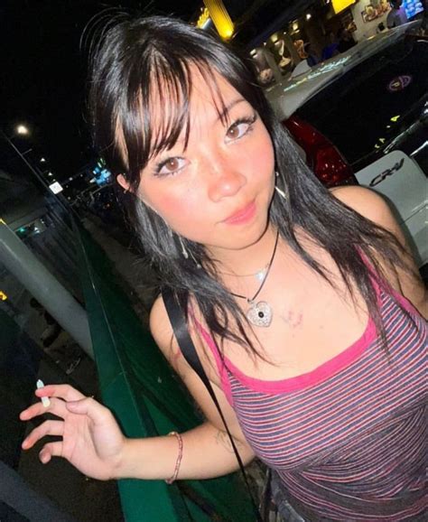 Pin By Ronja Maria On Gorgeous Ppl Pretty People Beabadoobee Outfits Beautiful Wife