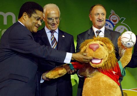 Eusébio E A Seleção Uma História De Amor Em 15 Fotos Observador