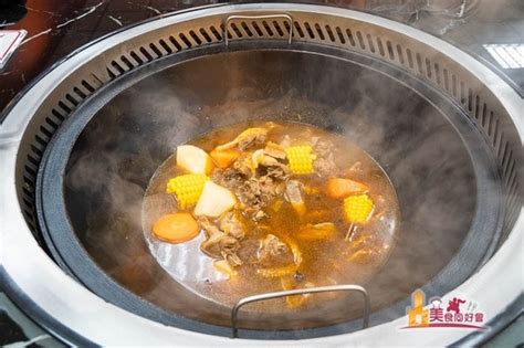 全台唯一！超道地東北料理鐵鍋燉 焦黃玉米餅必搭銷魂蒜蓉辣椒醬 Ettoday旅遊雲 Ettoday新聞雲