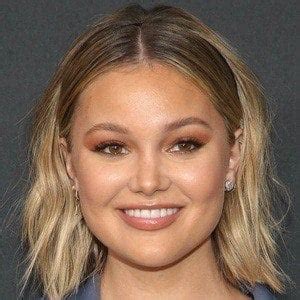 Olivia Holt Idade Vida Pessoal Biografia Famous Birthdays