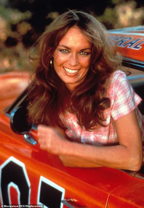 Dukes Of Hazzard Star Catherine Bach Looks Chic In A Monochrome Outfit Daily Mail Online