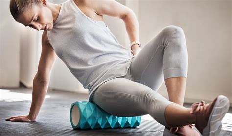 How To Use Foam Rollers For Faster Recovery And Soothing Sore Muscles