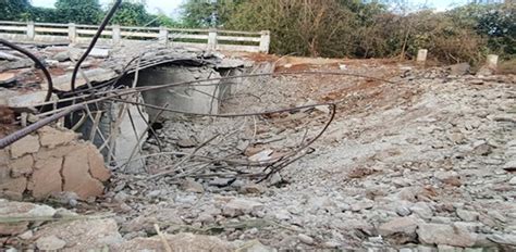 ရွှေကျင်မြို့နယ်၊ ရွှေကျင် ကျောက်ကြီးသွား ကားလမ်းပေါ်ရှိ သရက်ချောင်း ချောင်းကူး တံတားအား Pdf