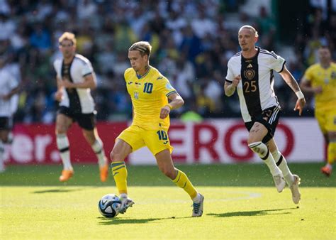 Мудрик здоровий і зможе зіграти у чвертьфіналі Євро 2023