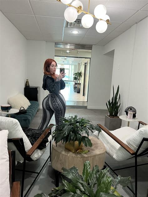 Juliette Michele On Twitter Your Face Looks Like My Next Chair