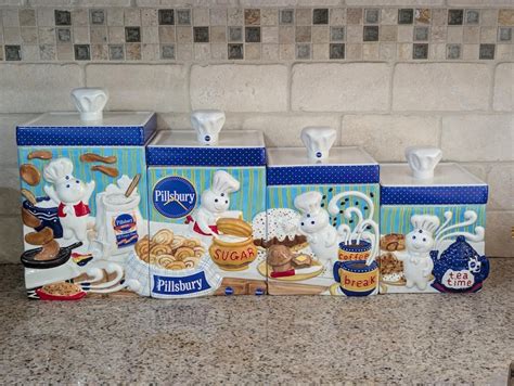 Excellent Condition Vintage Set Of 4 Danbury Mint The Pillsbury