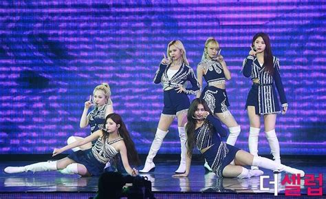 Everglow Kpop Tops Logo