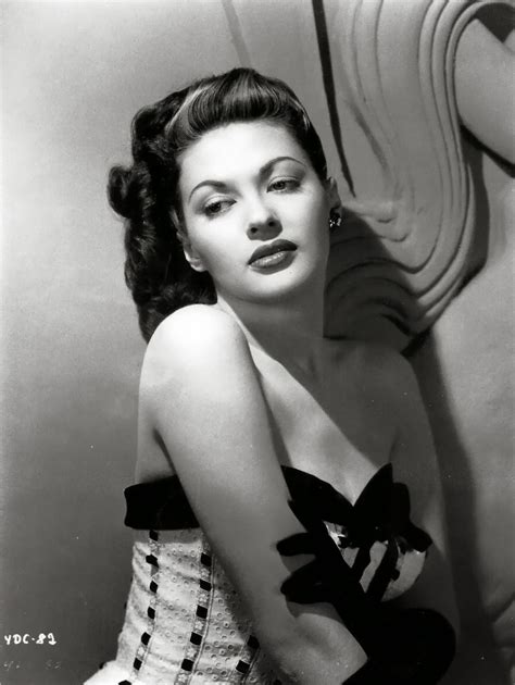 1940s Era Bombshell Yvonne De Carlo Black And White Print Etsy Uk