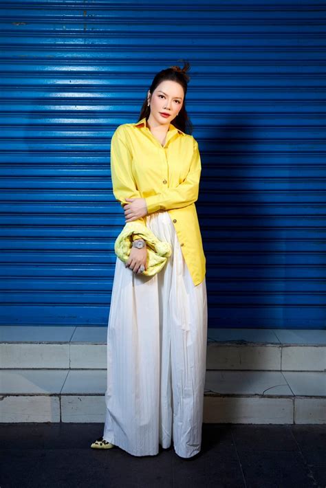 Chuy N Showbiz Th C H Chuy N Hoa H U Nhi T Ch C L N H I V I Ng I Y U