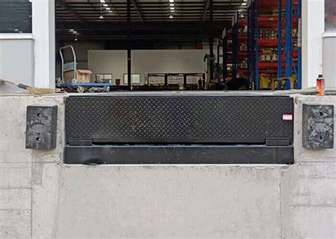 Sponge Dock Shelter SEPPES DOCK LEVELER