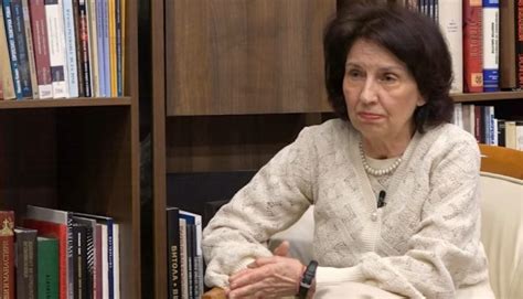 Сиљановска Давкова ќе го потпише указот на Законот за реорганизација на министерства Ohridsky