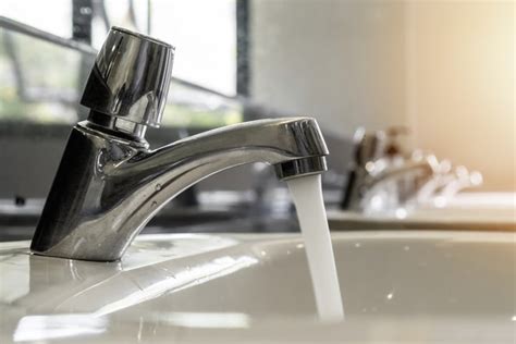 Ärztin Warnt Unter Der Dusche Pipi Machen Ist Gefährlich
