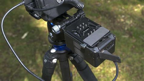 SmallRig Advanced Compact V-Mount Battery Mounting System Review ...