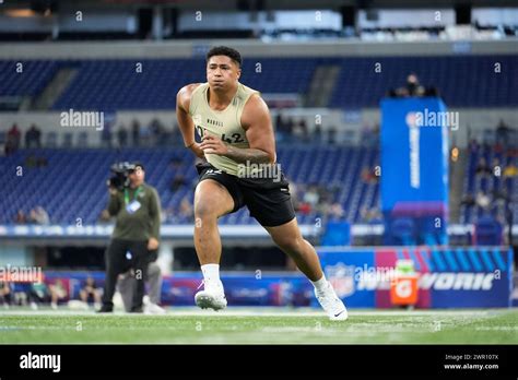 Utah Offensive Lineman Sataoa Laumea Runs A Drill At The Nfl Football