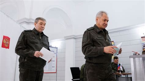 Меѓународниот кривичен суд издаде налог за апсење на поранешниот министер за одбрана на Русија