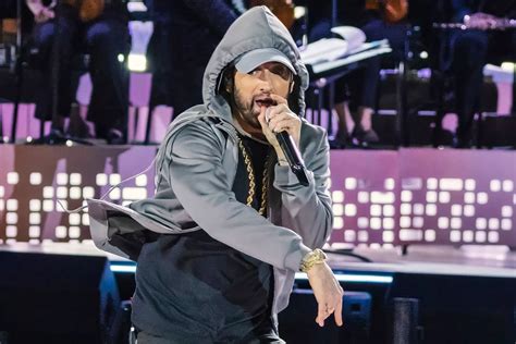 Eminem Moved Fans To Tears With A Huge Surprise At The Detroit Concert Event He Continuously
