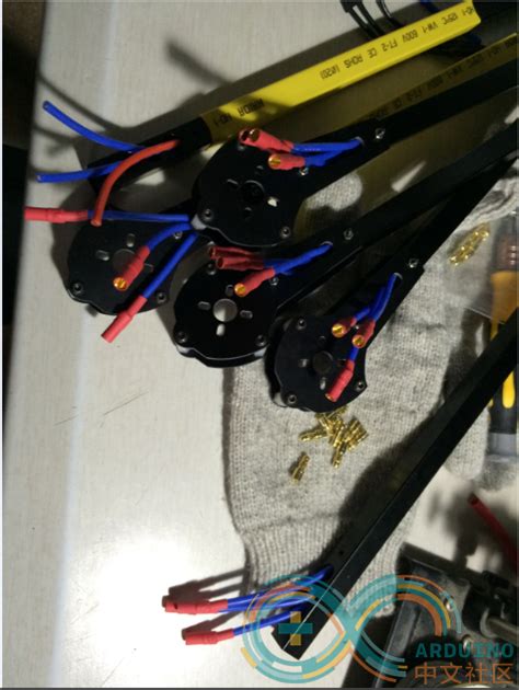 用arduino扩展无人飞行器 普及无人机知识，不会算法的人必看 转载自arduino中文社区 哔哩哔哩