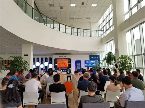动态 青岛市领导干部专题培训班一行来崇考察我市大数据产业发展和智慧城市建设崇州市
