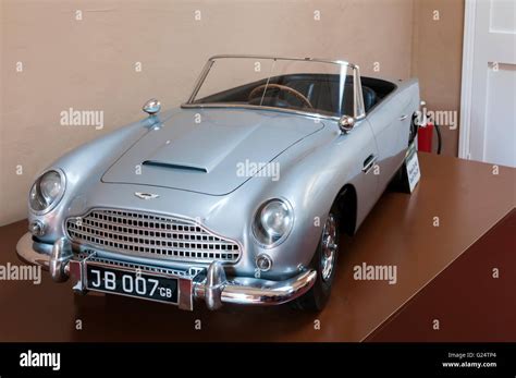 Aston Martin Db5 James Bond Model