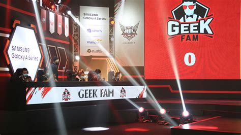 Despair Gemilang Geek Fam Bungkam Aura Fire One Esports Indonesia