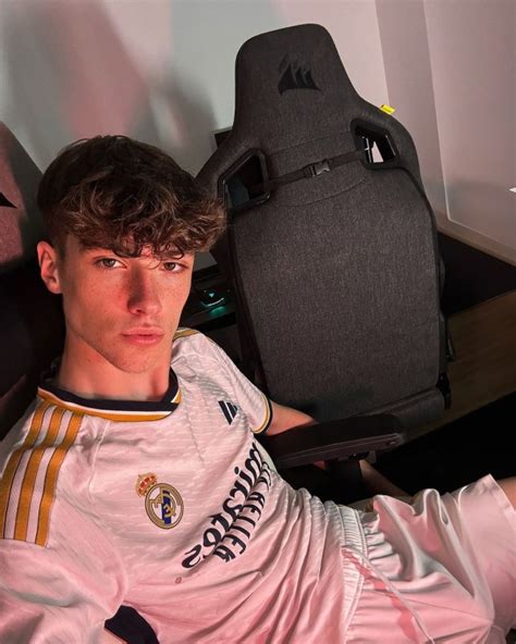 Mathieu Dietsch J8o12a1987o On Tumblr